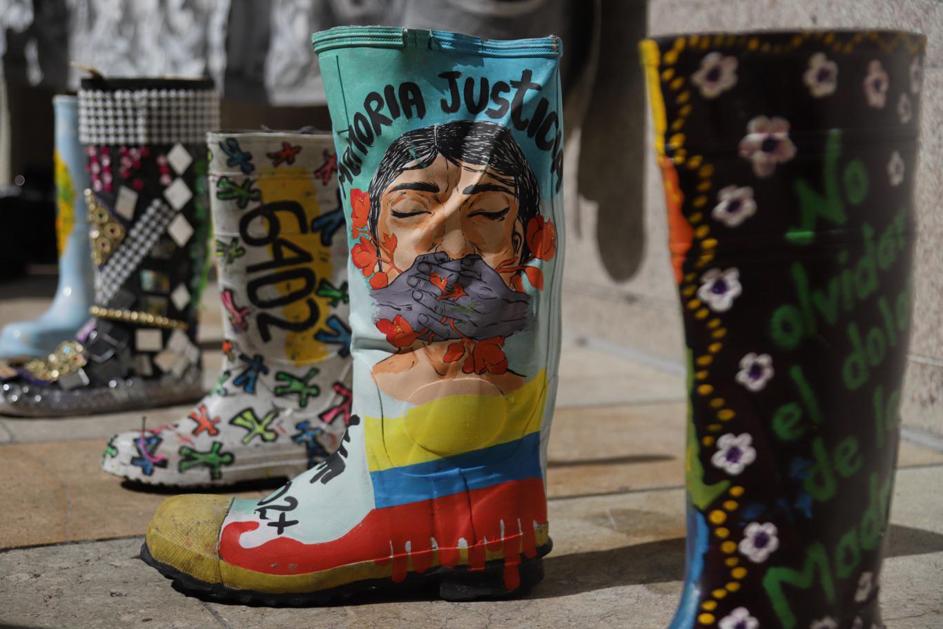 Iván Cepeda y madres de falsos positivos denunciaron a Miguel Polo Polo ...