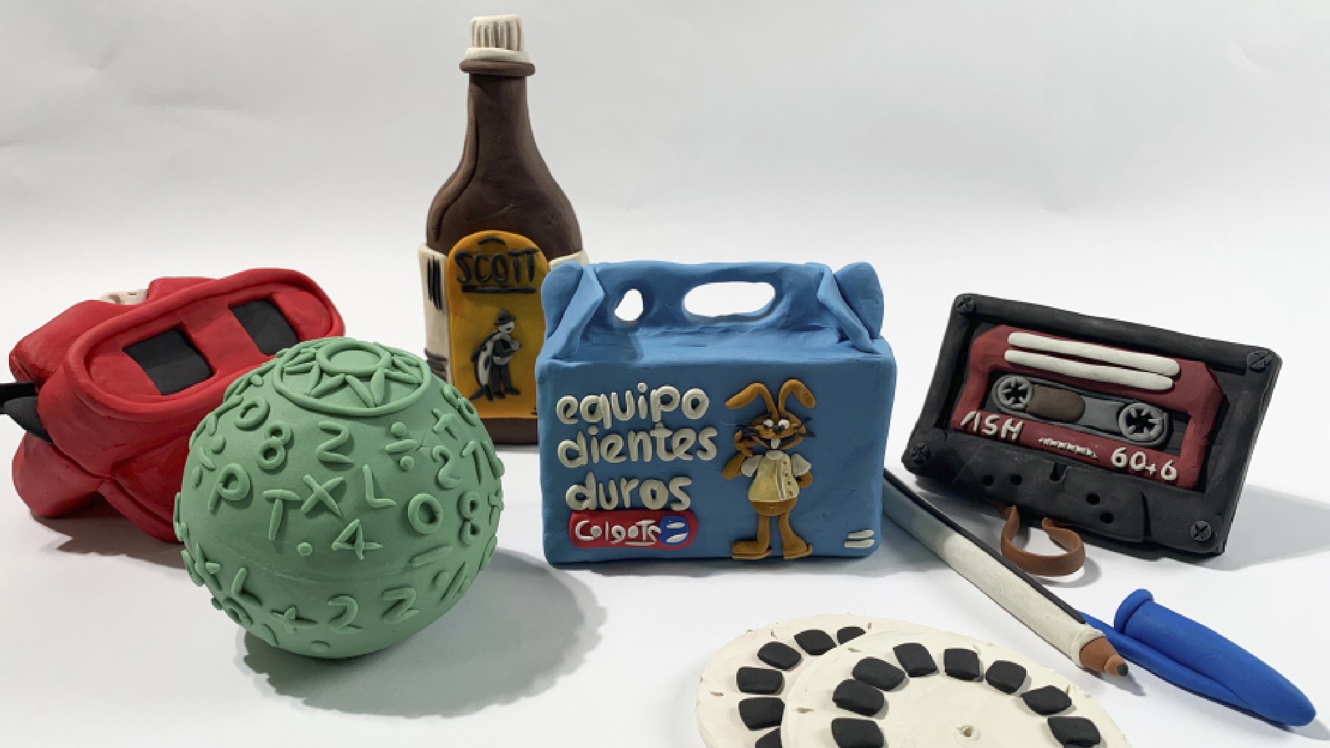 Objetos que son íconos de los años 80 y 90, en plastilina | Cambio Colombia
