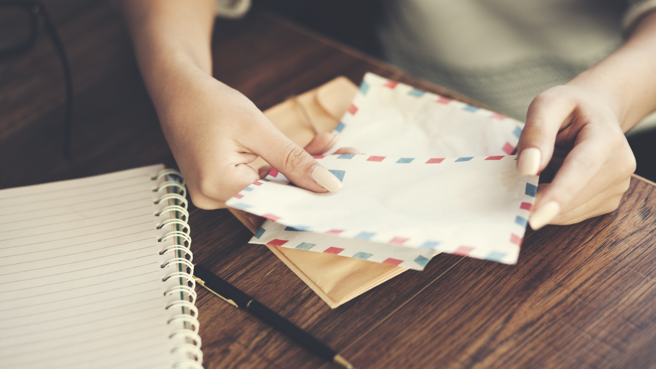 A veces llegan cartas… todavía | Cambio Colombia