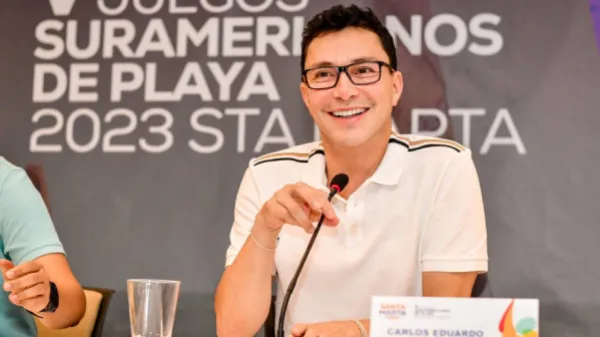 Carlos Caicedo incluye a Francia Márquez y Daniel Quintero en su visión ...